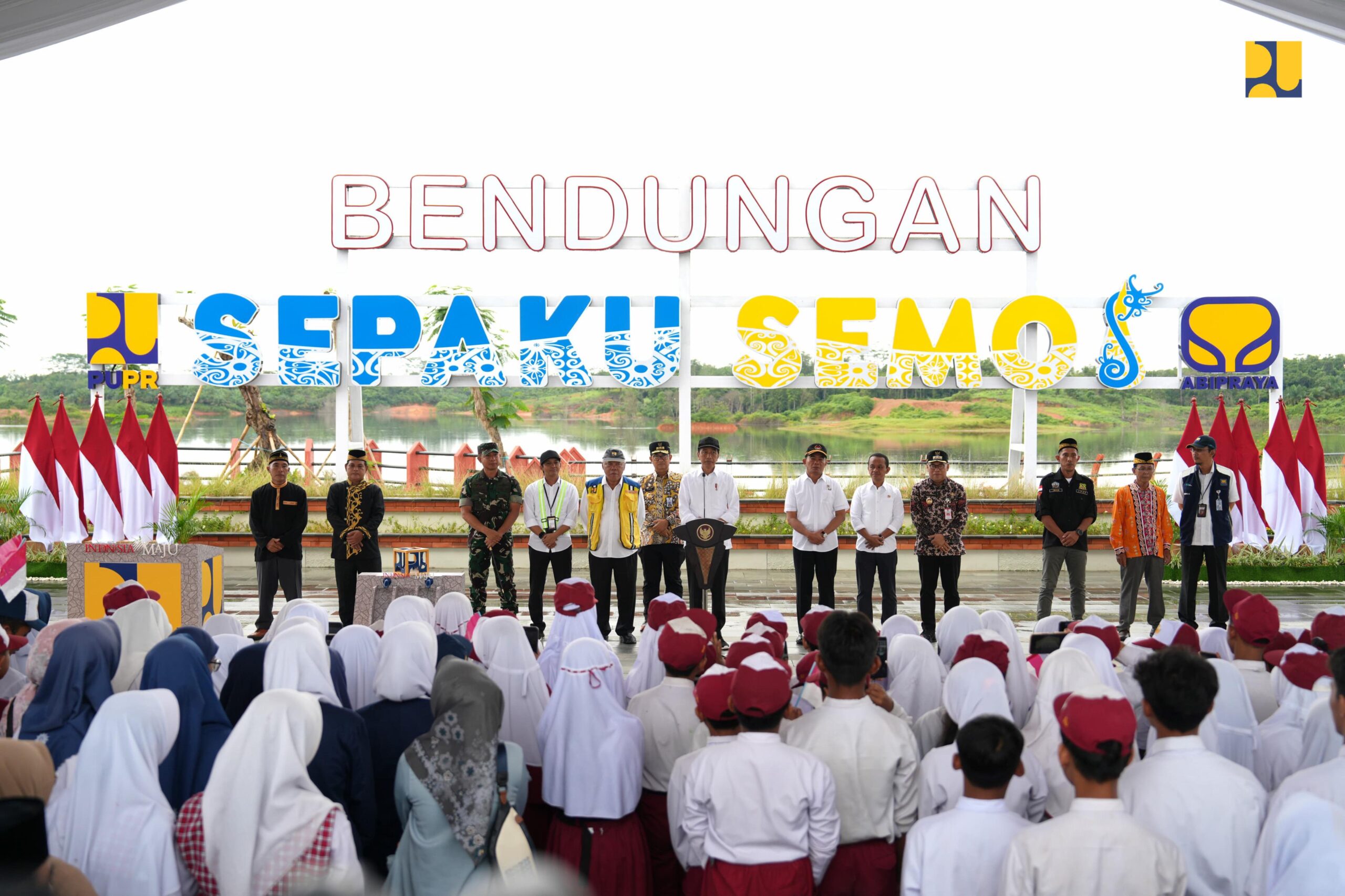 Jokowi Resmikan Bendungan Sepaku Semoi di Penajam Paser Utara